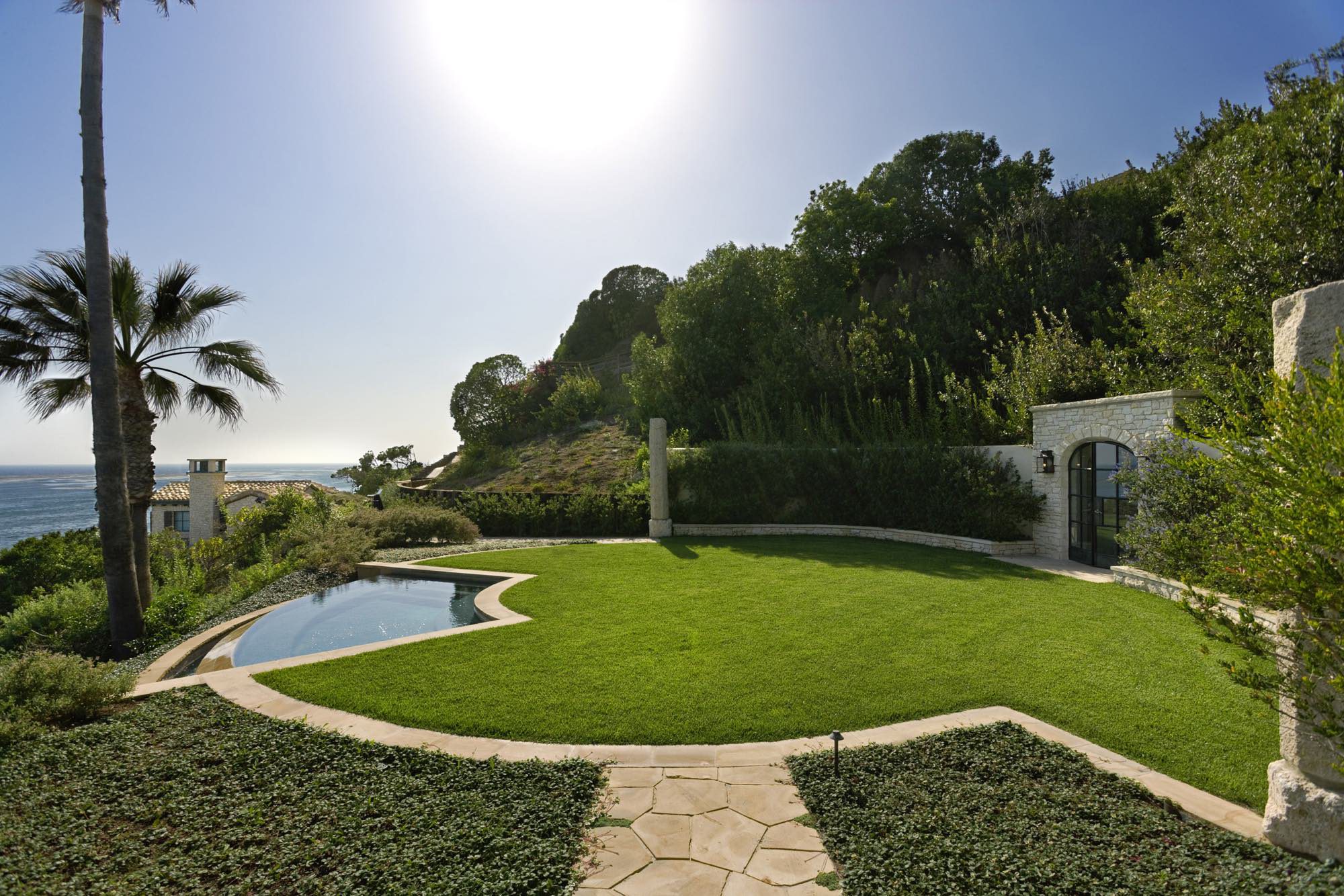 House on the Southern California Coast – RAMSA Houses
