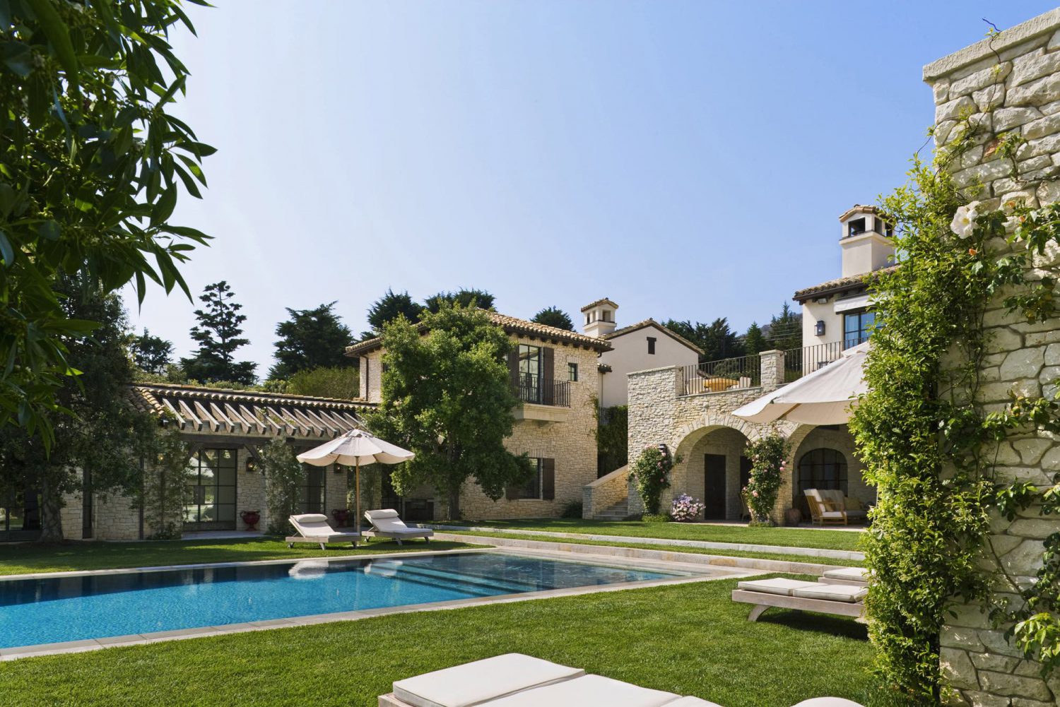 House on the Southern California Coast – RAMSA Houses